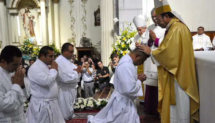 Qué es Diácono - Definición, Significado y Concepto 2018